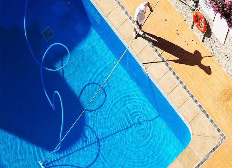Essential Pool Maintenance Tips for a Clear Swimming Pool